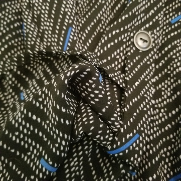 Lush | Tops | Pushup Womens Classy Xl Top V Neck Like New | Poshmark